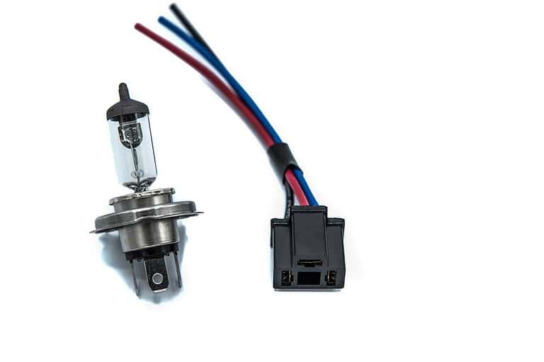 Headlight Connector Plug - Types, Installation, and Diagnosing Tips